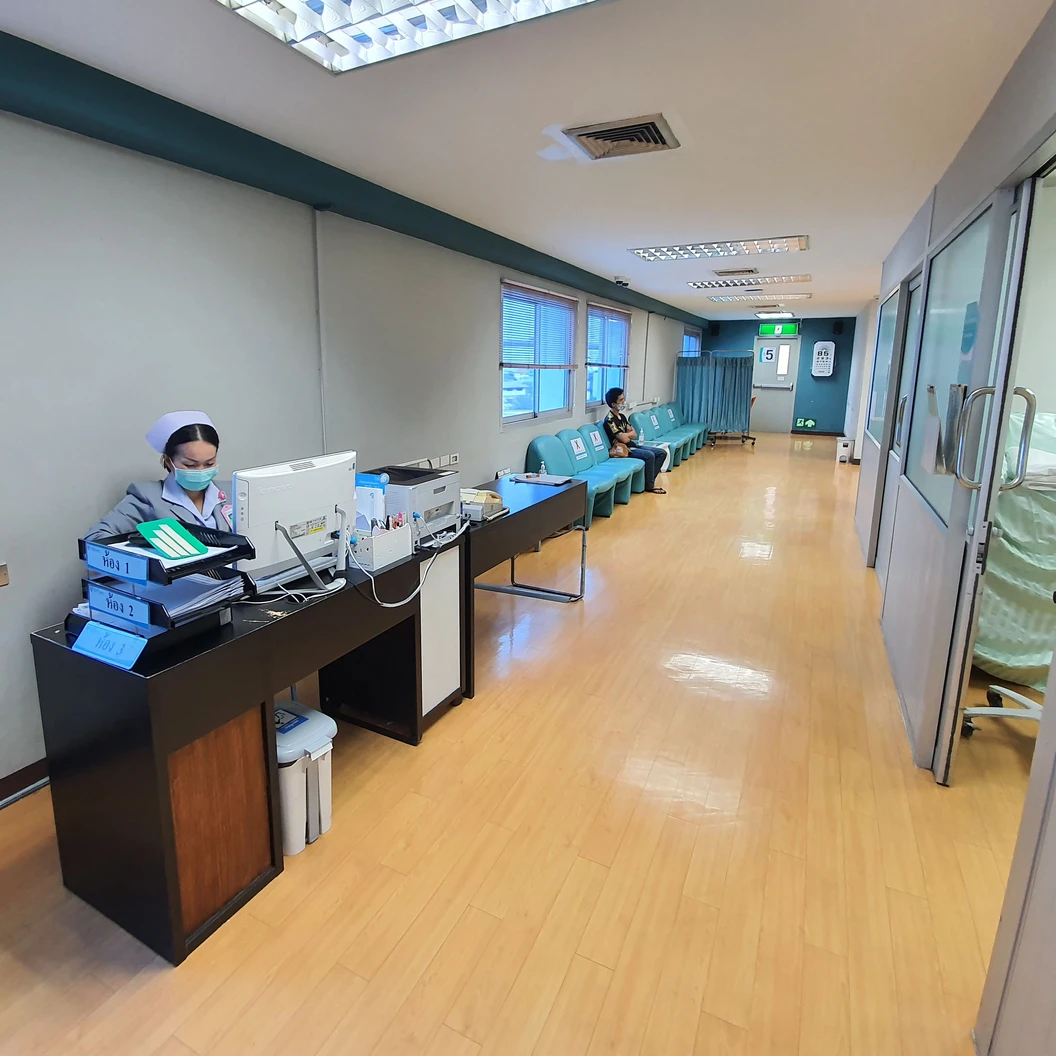 ส่องกล้องตรวจทางเดินอาหารส่วนต้น Esophagogastroduodenoscopy Under IV ...