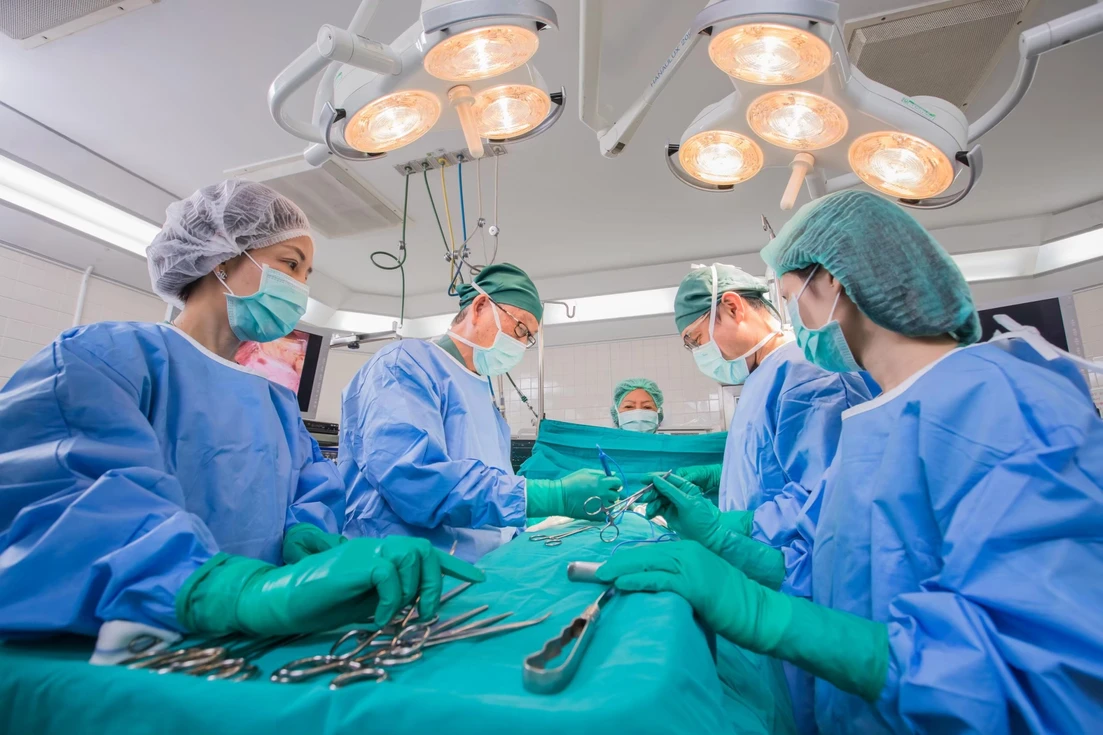 ตรวจภาวะหัวใจเต้นผิดจังหวะ ด้วยเครื่อง Holter Monitor 24 ชั่วโมง - ราคา 2568 (2025) | HDmall